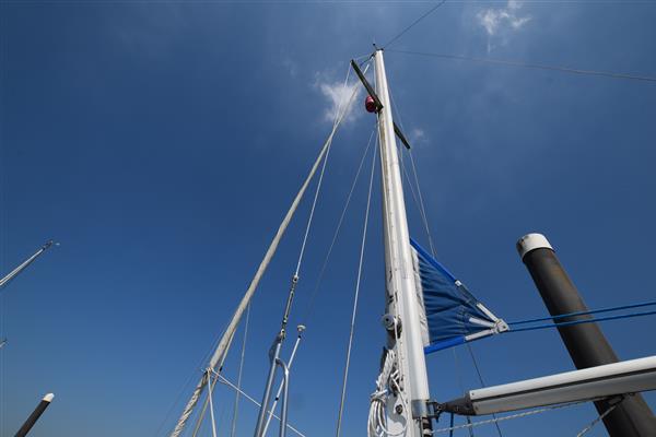 Catalac 8M or 27 | Waypoint Yachtbrokers