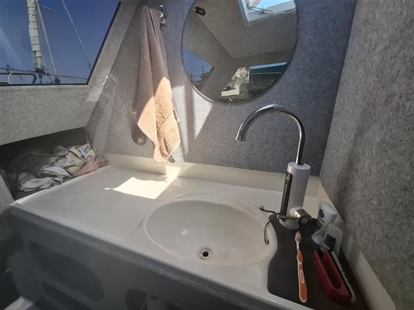 Catalac 8M or 27 | Waypoint Yachtbrokers