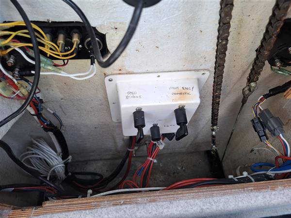 Catalac 8M or 27 | Waypoint Yachtbrokers